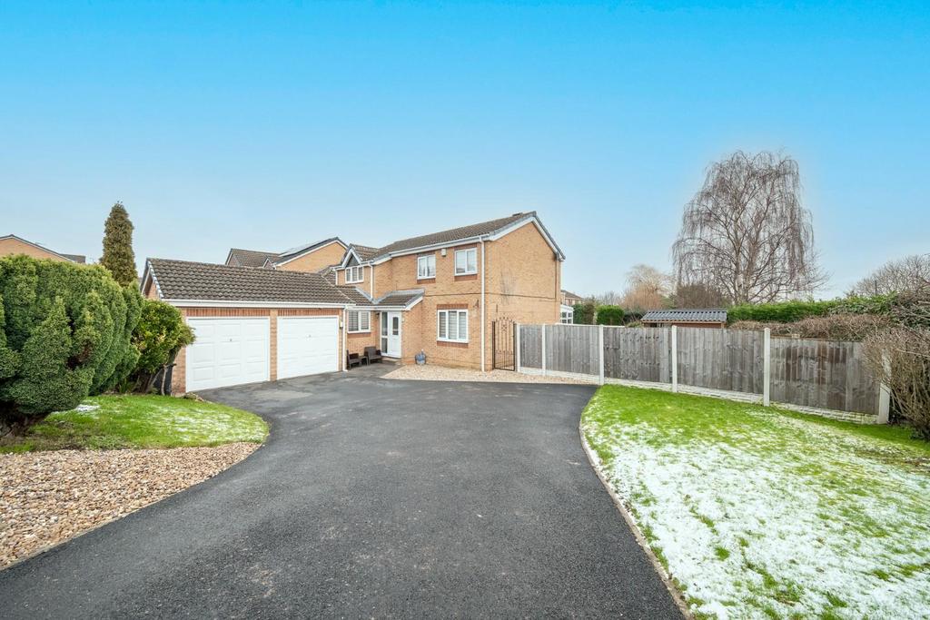 Fairfield Drive, Ashgate... 4 bed detached house - £450,000