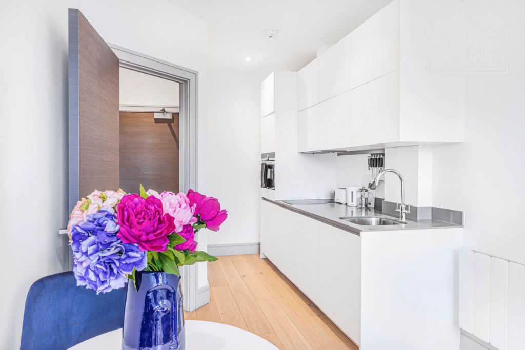 Broad House, Harrow, HA2 1 bed flat - £1,410 pcm (£325 pw)