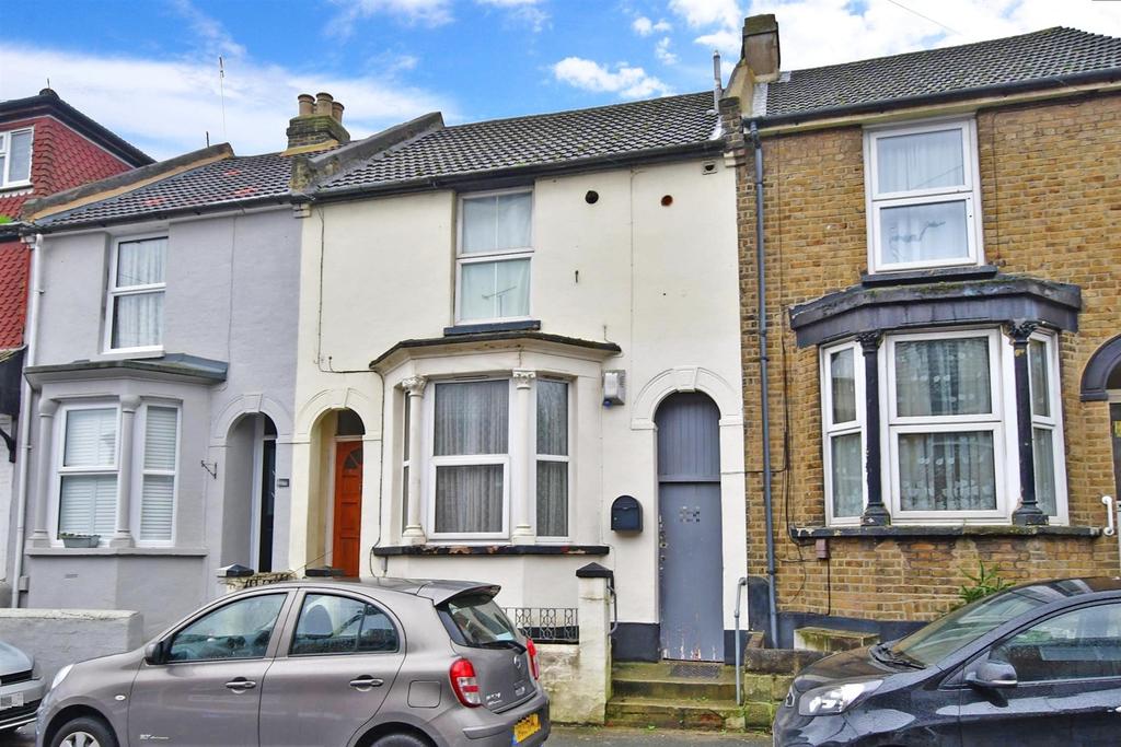 Milburn Road, Gillingham, Kent 2 bed ground floor maisonette for sale ...