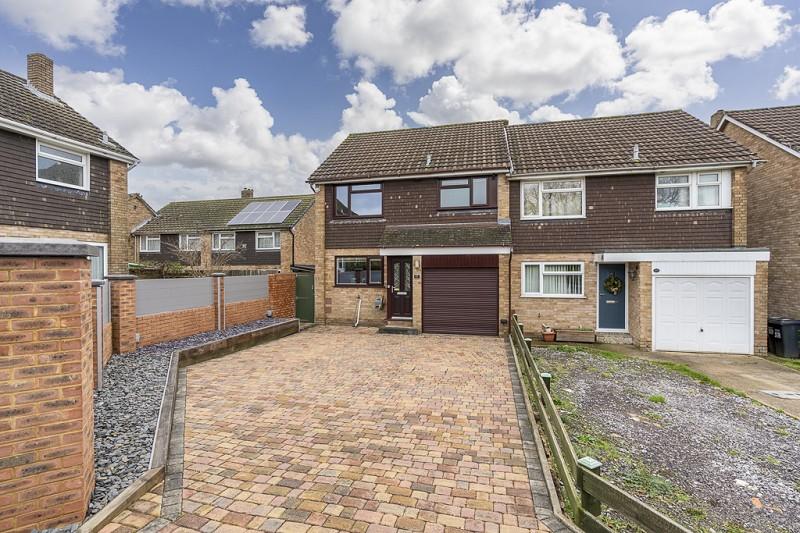 Reeves Way, Bursledon, Southampton, Hampshire. SO31 8FU 3 bed semi ...