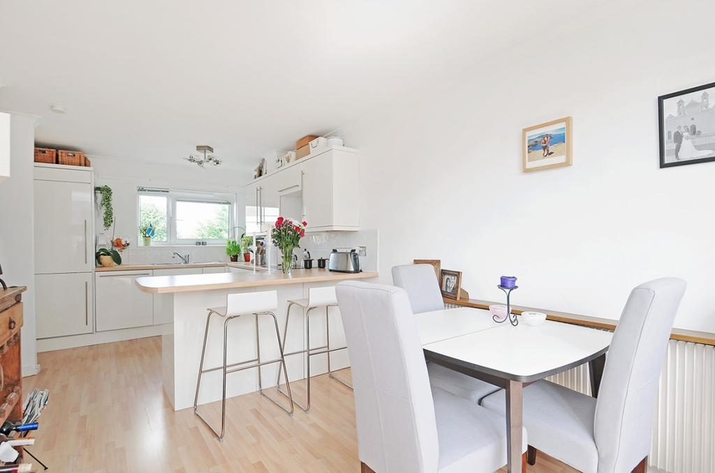 Kersfield Road Putney SW15 1 bed apartment - £1,600 pcm (£369 pw)