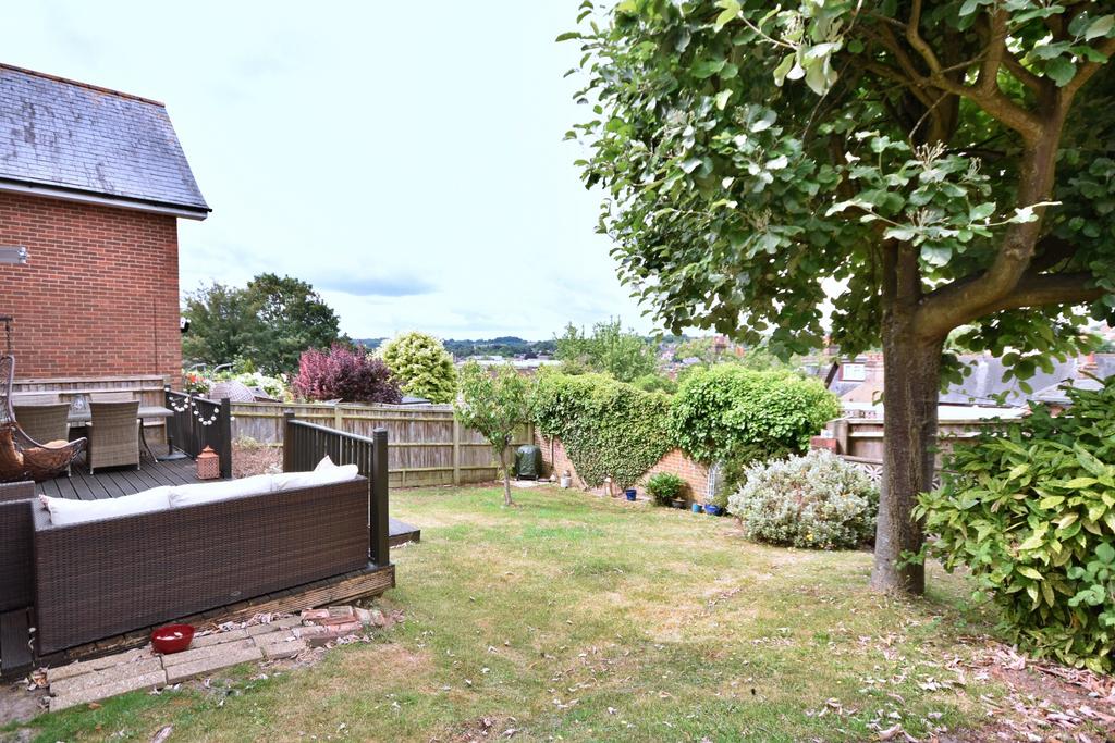 Frances Street, Chesham 3 bed detached house - £525,000