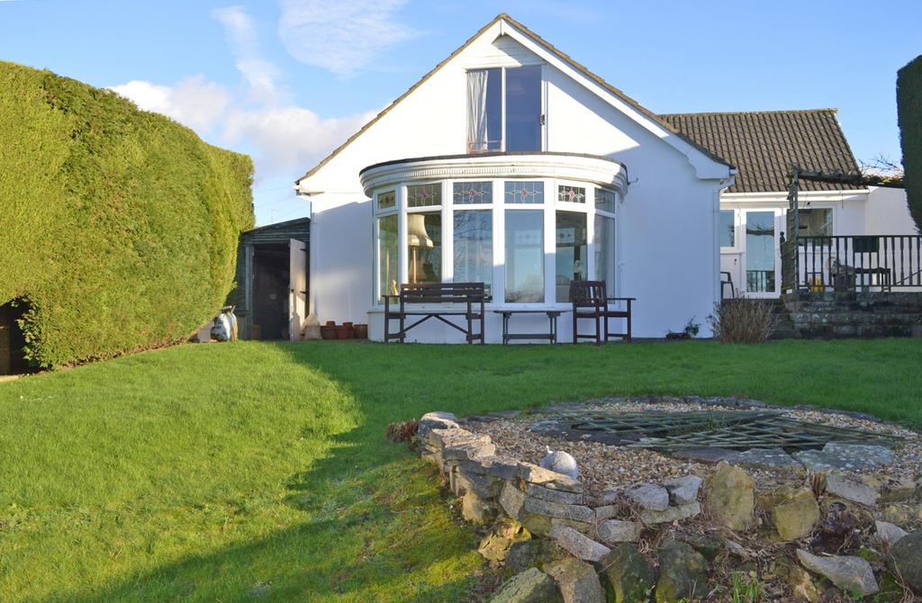Merley Ways, Wimborne BH21 4 bed chalet - £575,000