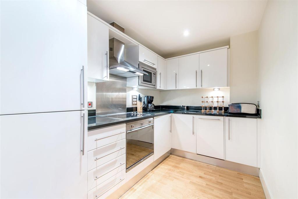 Romney House, 47 Marsham Street... 2 bed flat - £3,033 pcm (£700 pw)