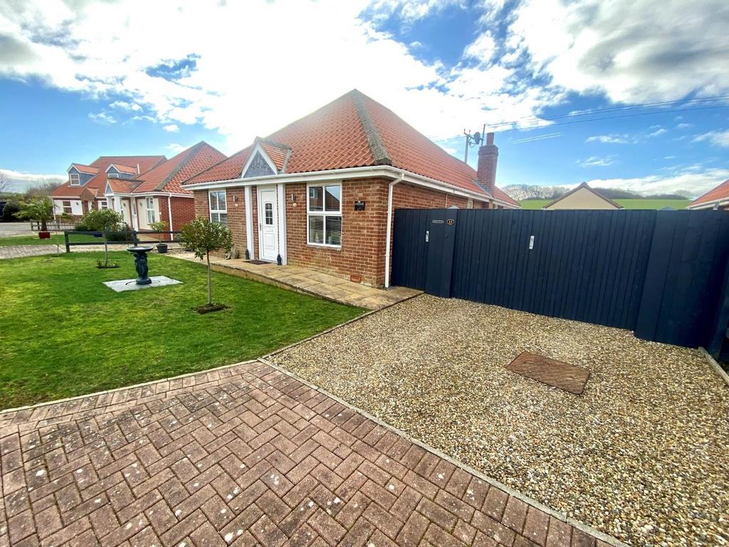 Gap Crescent, Hunmanby Gap, Filey 2 bed detached bungalow - £315,000