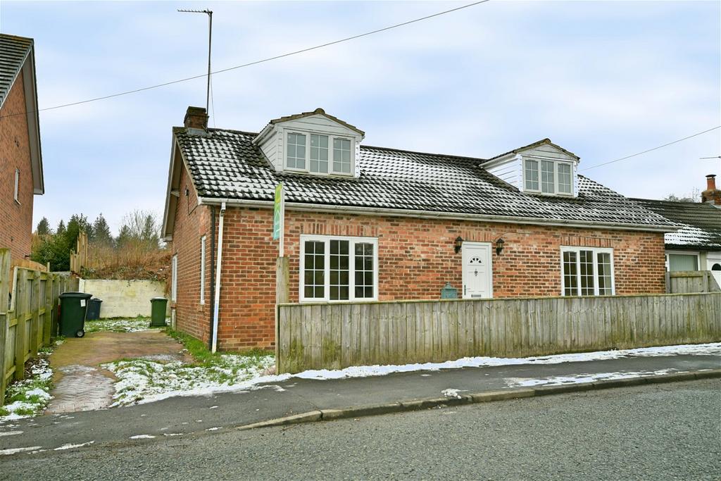 Hookergate Lane, Rowlands Gill 4 bed semi-detached house - £200,000