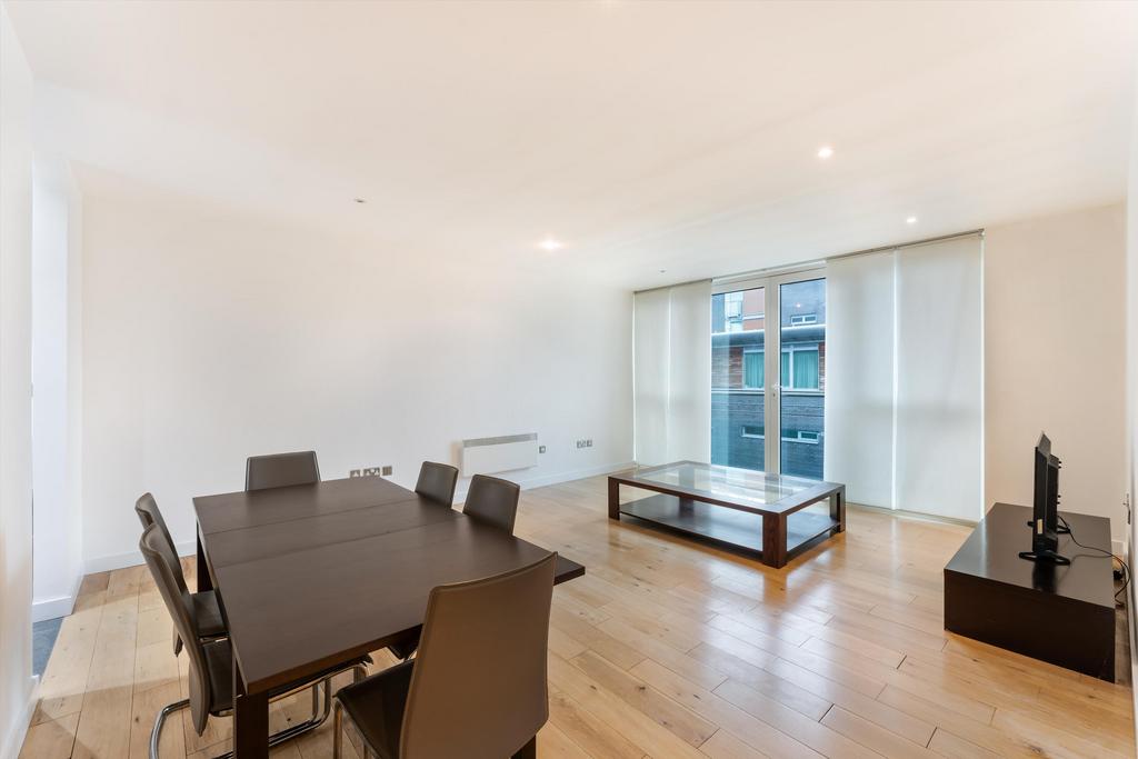Halcyon Wharf, Wapping High Street... 3 bed flat - £3,250 pcm (£750 pw)