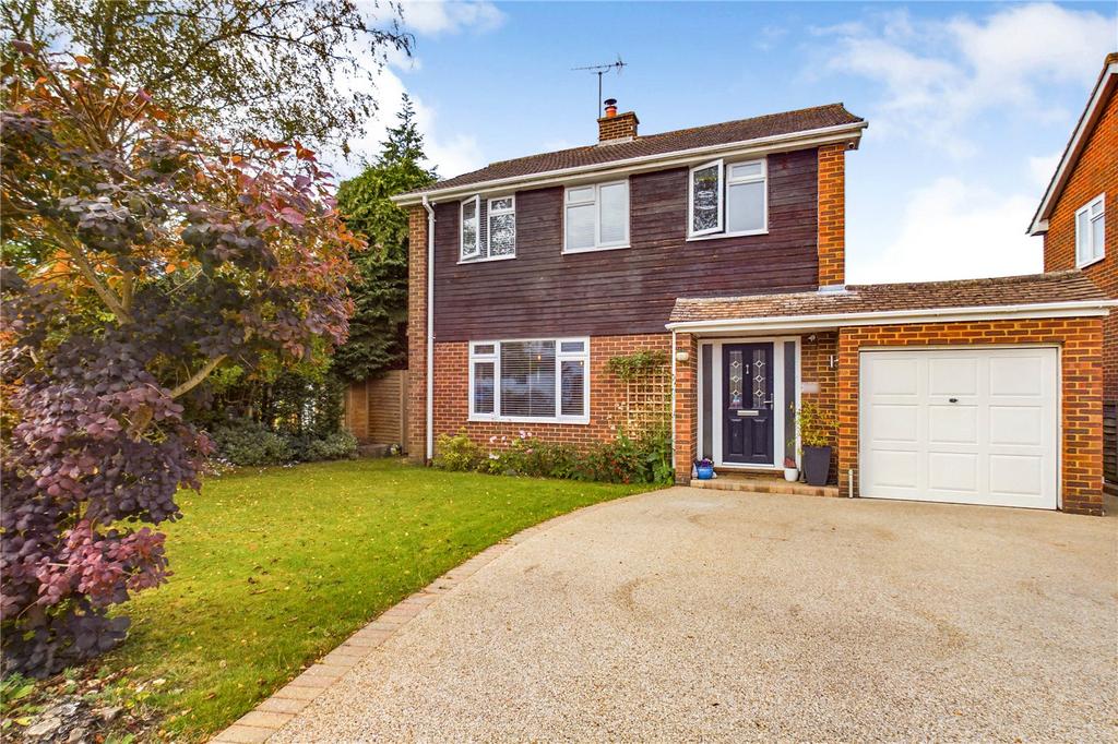 Birch Road, Burghfield Common... 4 bed detached house - £525,000