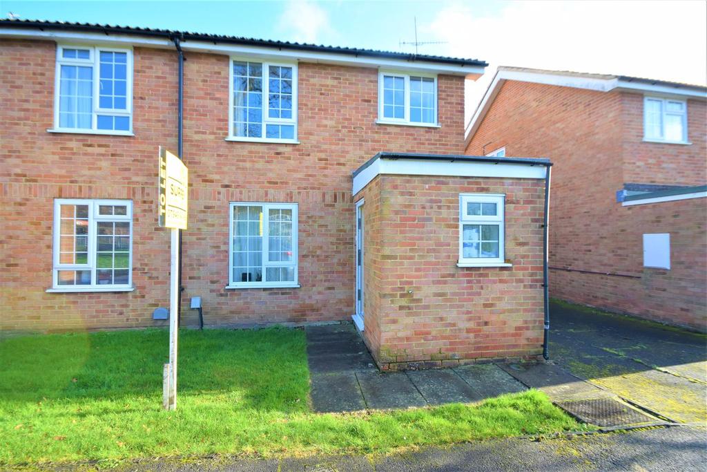 Southway, Guildford 4 bed semi-detached house - £2,300 pcm (£531 pw)