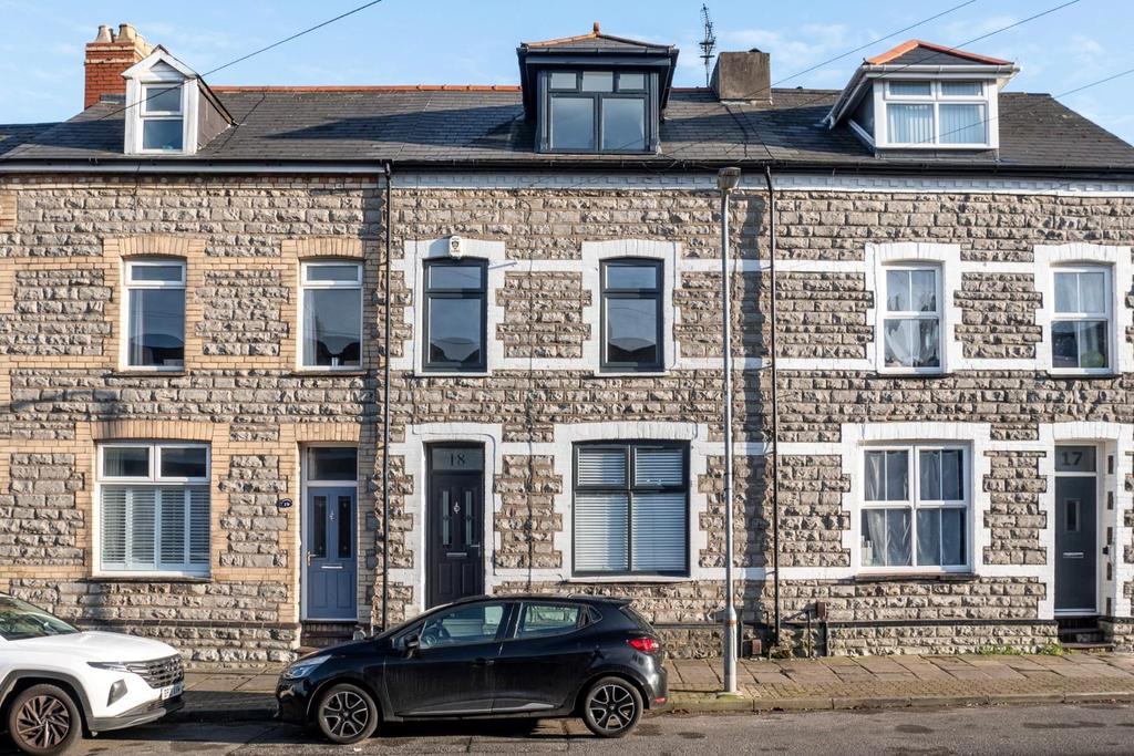 High Street, Penarth 4 bed terraced house - £425,000