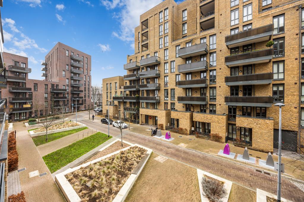 Lanyard Court, Bow, E3 2 bed flat - £2,000 pcm (£462 pw)