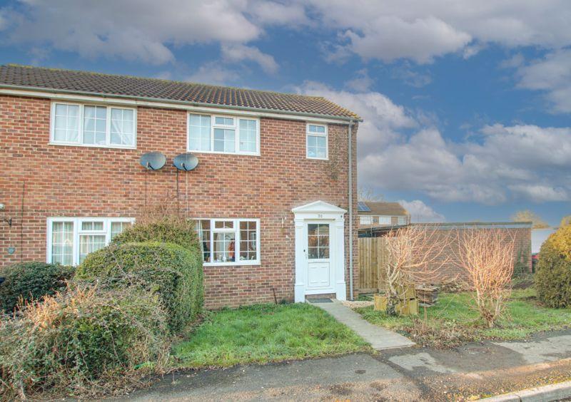 Brookmead, Southwick 3 bed terraced house - £950 pcm (£219 pw)