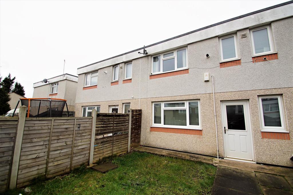 Red Hall Chase, Leeds 2 bed townhouse - £800 pcm (£185 pw)