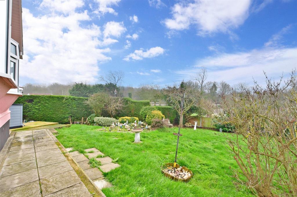 Lower Dunton Road, Dunton, Brentwood... 2 bed mobile home - £150,000