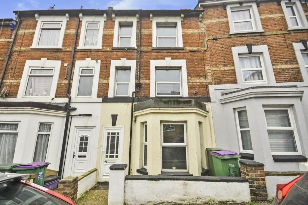 Black Bull Road, Folkestone, CT19 3 bed terraced house - £245,000