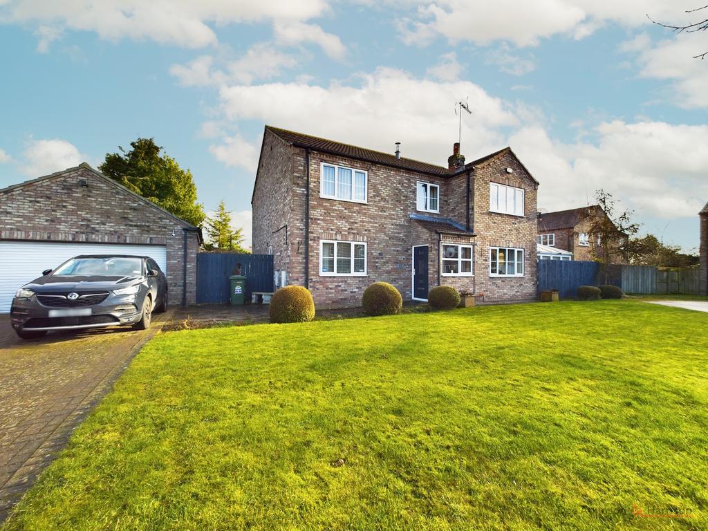 Glenville Close, North Frodingham... 5 bed detached house - £390,000