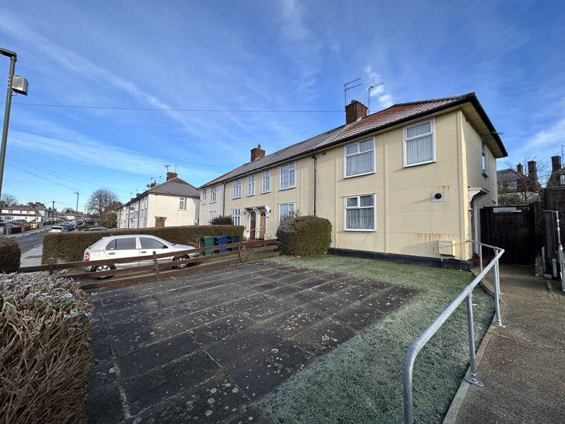 Littlefield Road, Edgware 3 bed end of terrace house - £375,000