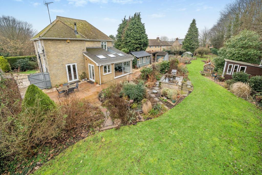 Church Road, Sevington, Ashford TN24 5 bed detached house - £795,000
