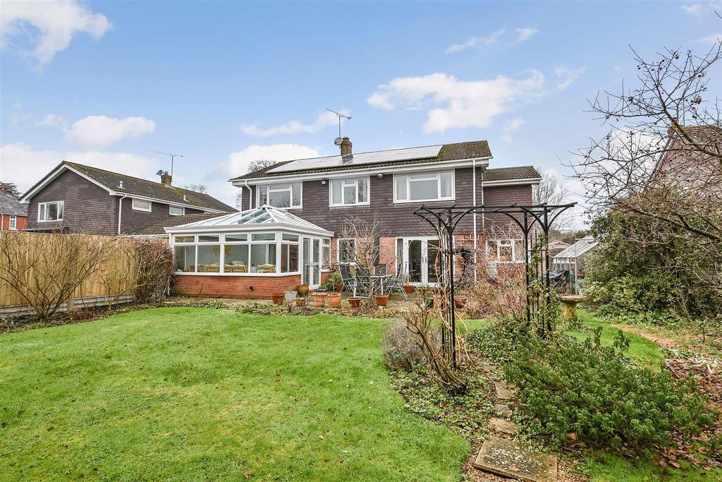 Romsey Road, Cadnam, Hampshire 4 bed link detached house - £750,000