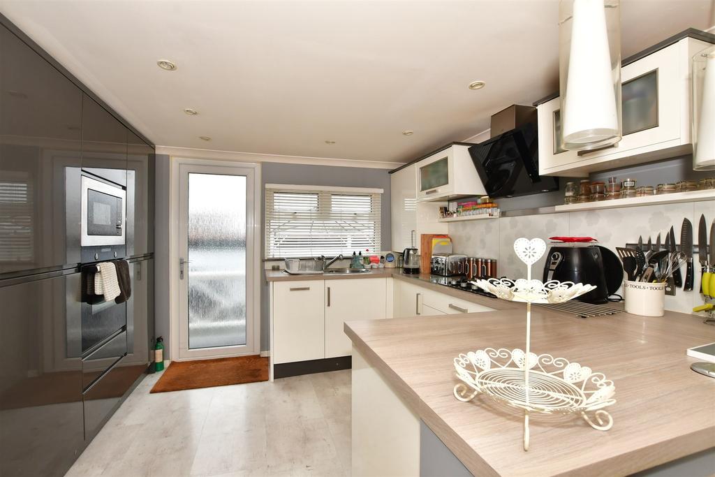 Lower Dunton Road Houses For Sale at James Velarde blog