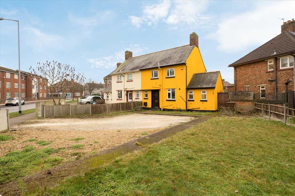 Moorland Avenue, Lincoln 2 bed semi-detached house - £175,000