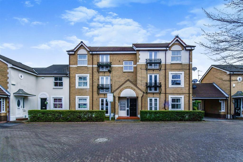 Lealholme Court, Howdale Road, Hull 2 bed apartment - £85,000
