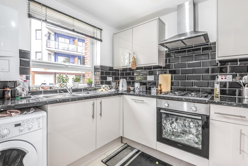 Watergate Street Deptford SE8 2 bed house - £2,000 pcm (£462 pw)