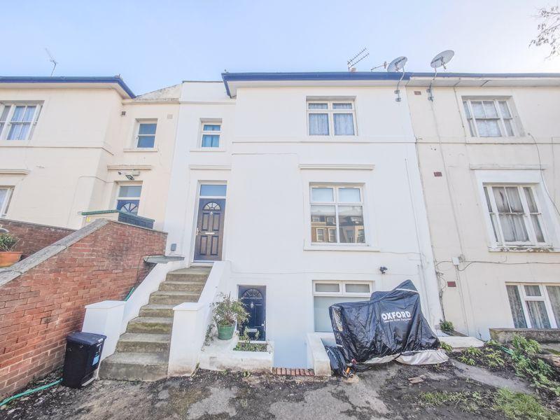 Burrage Road, Woolwich 2 bed apartment - £275,000