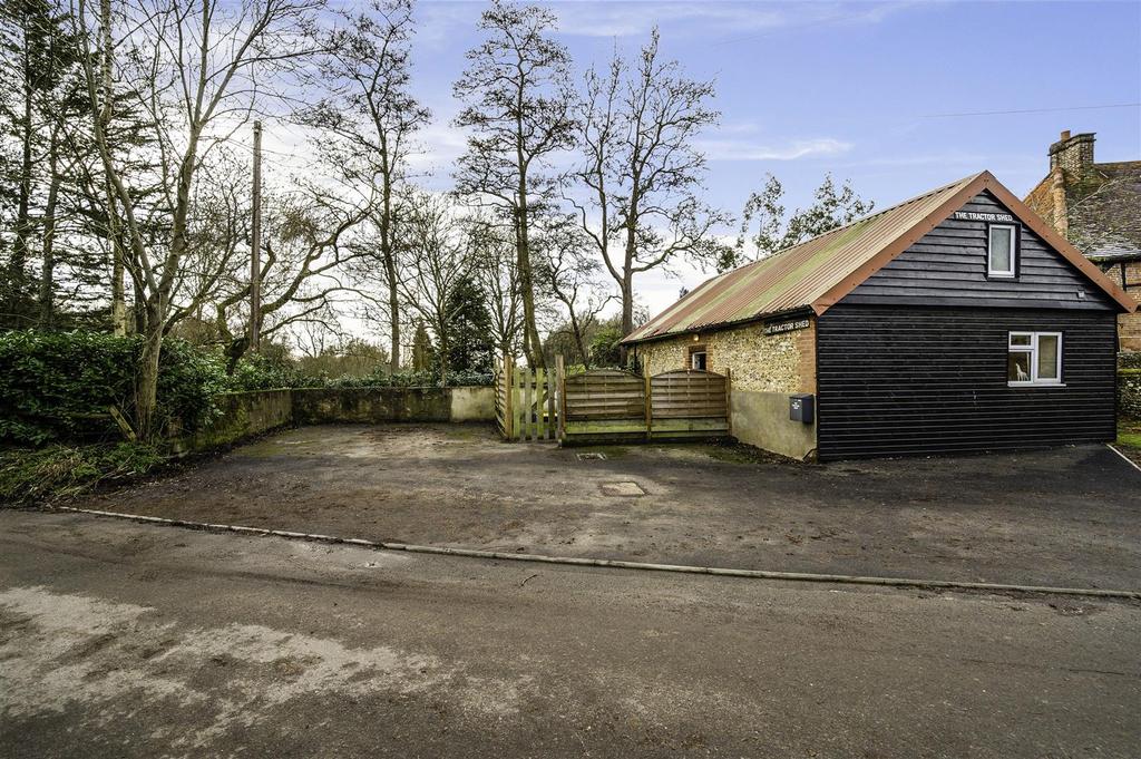 Slough Lane, Headley, Epsom 2 bed barn conversion - £1,850 pcm (£427 pw)