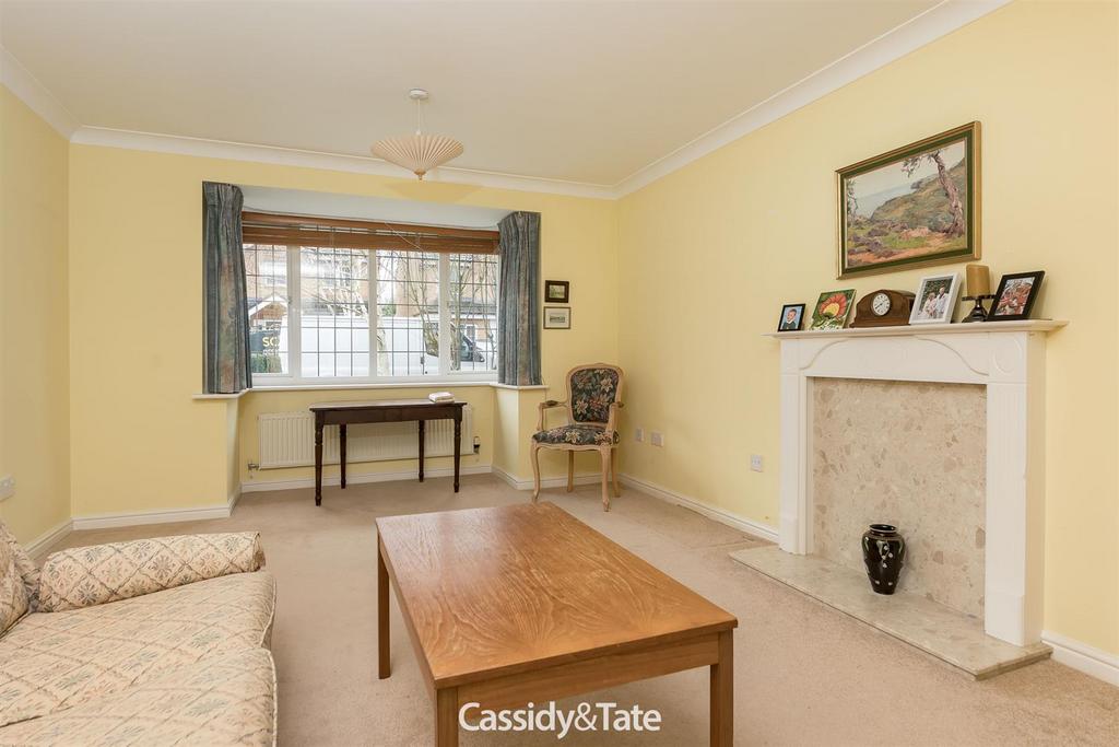 Wynches Farm Drive, St. Albans 4 bed detached house - £825,000