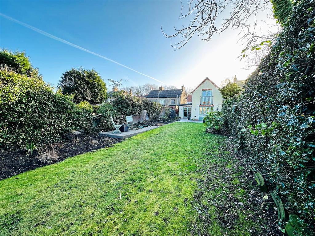 Sherburn Street, Cawood, Selby 4 bed detached house - £375,000
