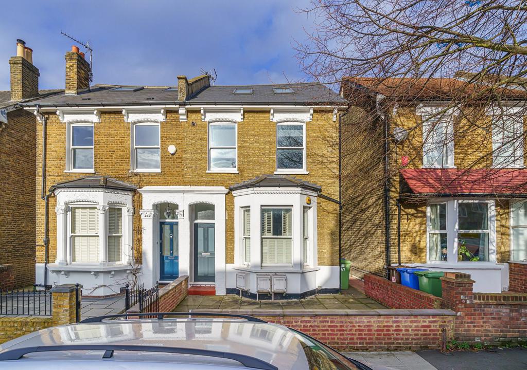 Ondine Road, Peckham Rye, London, SE15 1 bed apartment - £425,000