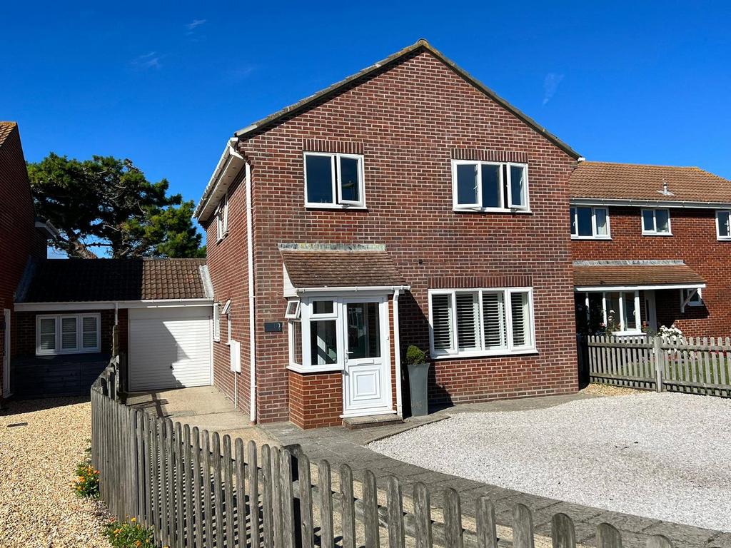 Plover Drive, Milford on Sea... 4 bed detached house for sale - £665,000