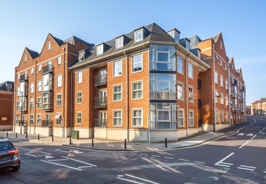 CENTURION SQUARE, SKELDERGATE, YORK... 2 bed apartment - £975 pcm (£225 pw)