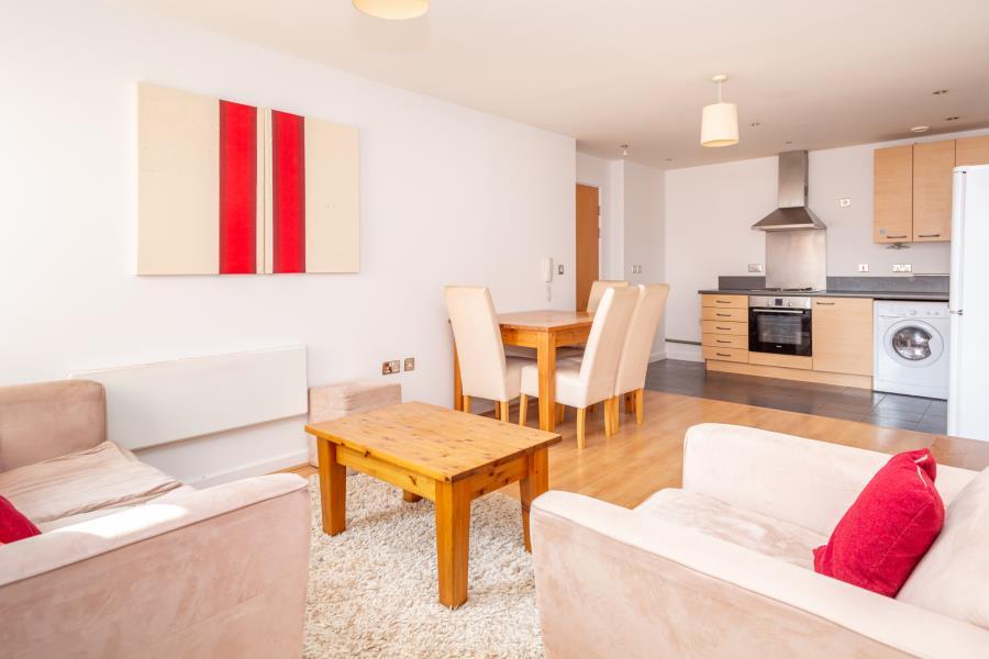 CENTURION SQUARE, SKELDERGATE, YORK... 2 bed apartment - £975 pcm (£225 pw)