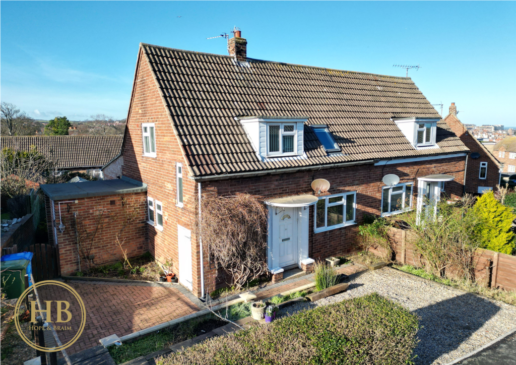 40 Larpool Crescent, Whitby 4 bed semi-detached house - £234,950