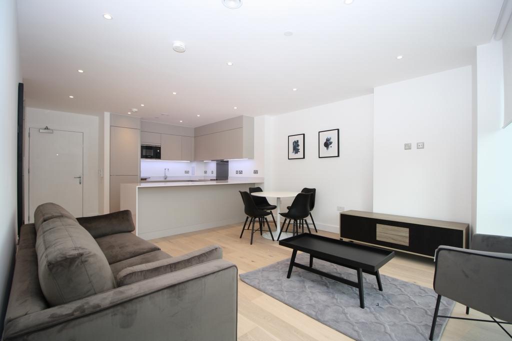 Royal Captain Court, Blackwall Reach... 1 bed apartment - £2,167 pcm (£ ...