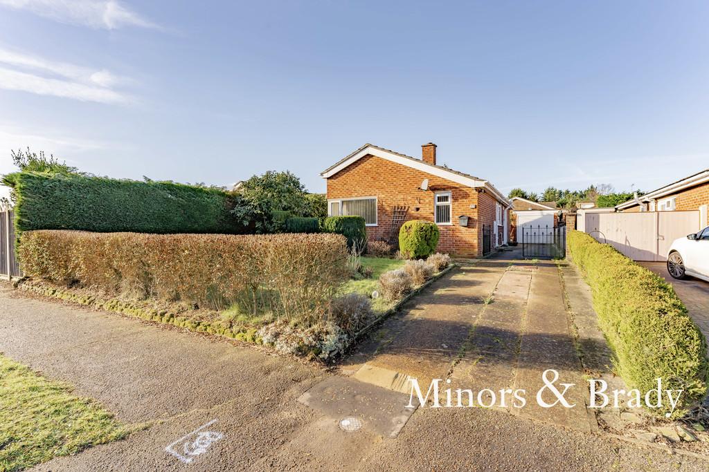 Willow Road, South Wootton 3 bed detached bungalow - £300,000