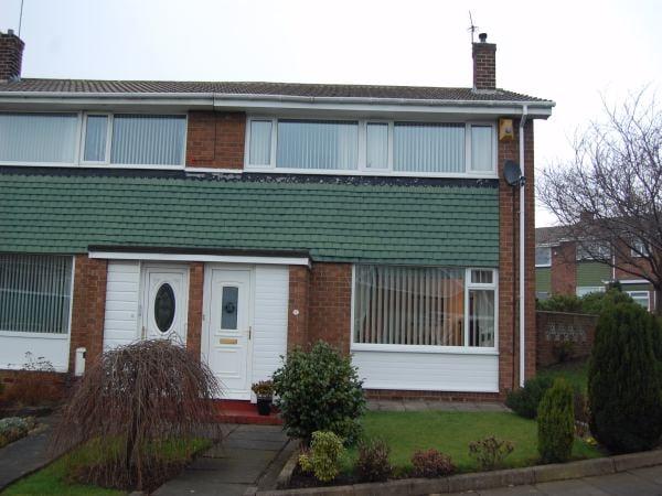 Chadderton Drive, Chapel House, NE5 3 bed terraced house - £850 pcm (£ ...