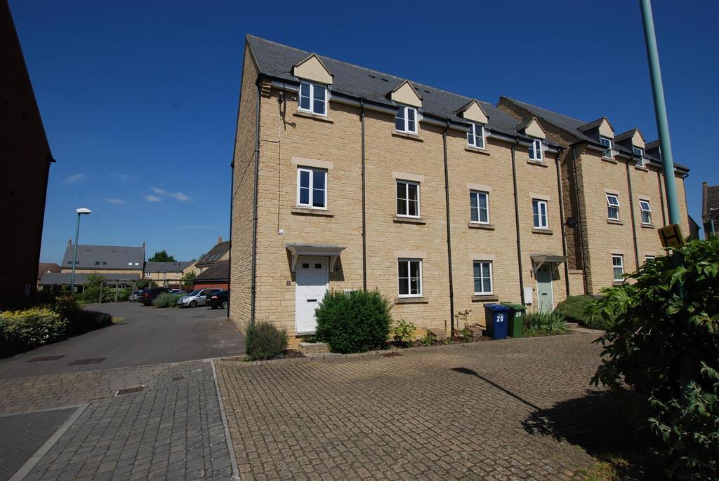 West Way, Bishops Cleeve 2 bed townhouse - £950 pcm (£219 pw)