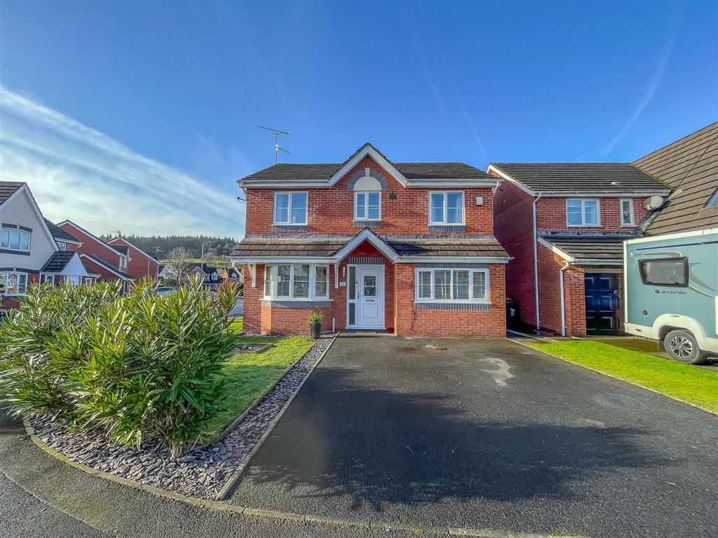 Camellia Avenue, Rogerstone, Newport 4 bed detached house for sale - £ ...