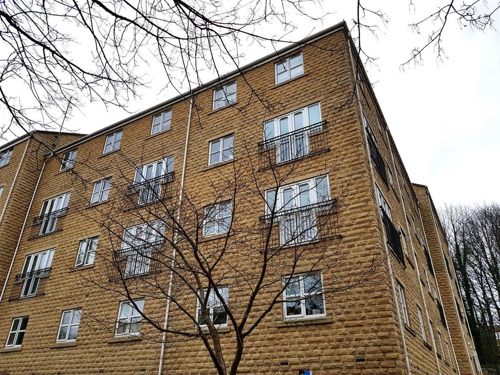 Mount Lane, Brighouse 2 bed apartment - £745 pcm (£172 pw)