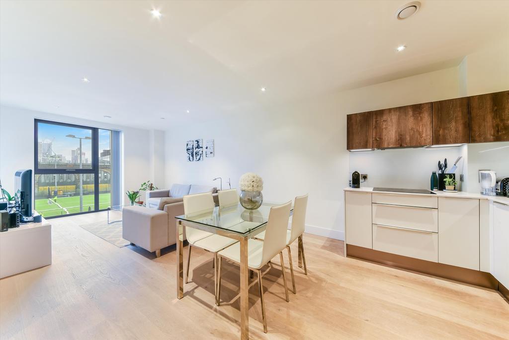 Lockington Road, London, SW8 2 bed flat - £2,799 pcm (£646 pw)