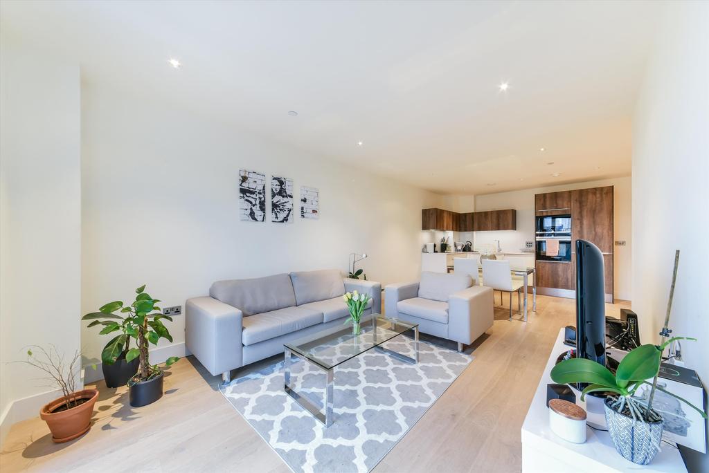 Lockington Road, London, SW8 2 bed flat - £2,799 pcm (£646 pw)