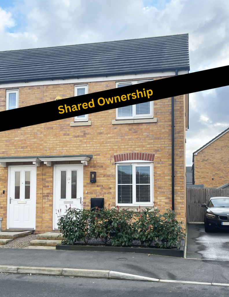 Hamlet Grove, Gloucester... 2 bed semi-detached house - £96,750
