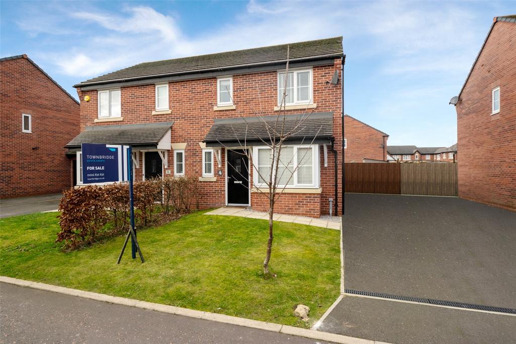 Occleston Place, Middlewich 3 bed semi-detached house - £210,000