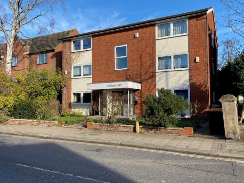 Shakespeare Road 2 bed flat - £165,000