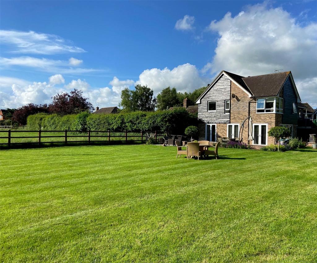 Front Street, East Garston, Hungerford, Berkshire, RG17 4 bed detached ...