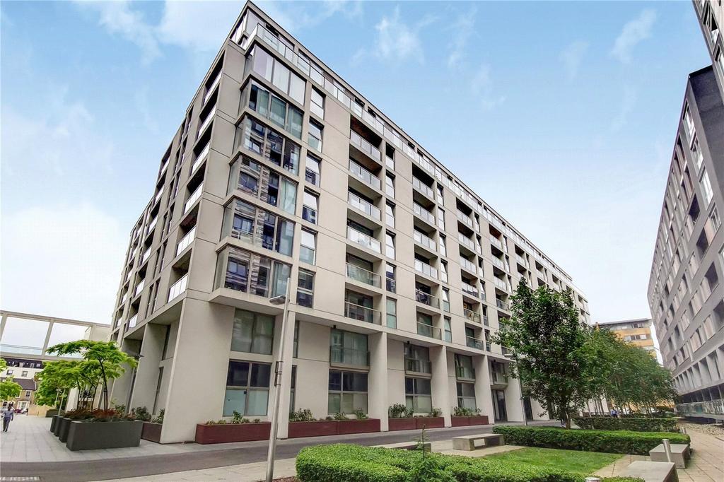 Denison House, 20 Lanterns Way, E14 1 bed apartment - £330,000