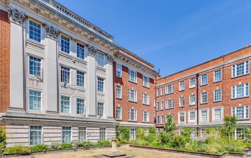 Phillimore Court, Kensington High Street, London, W8 3 bed apartment ...